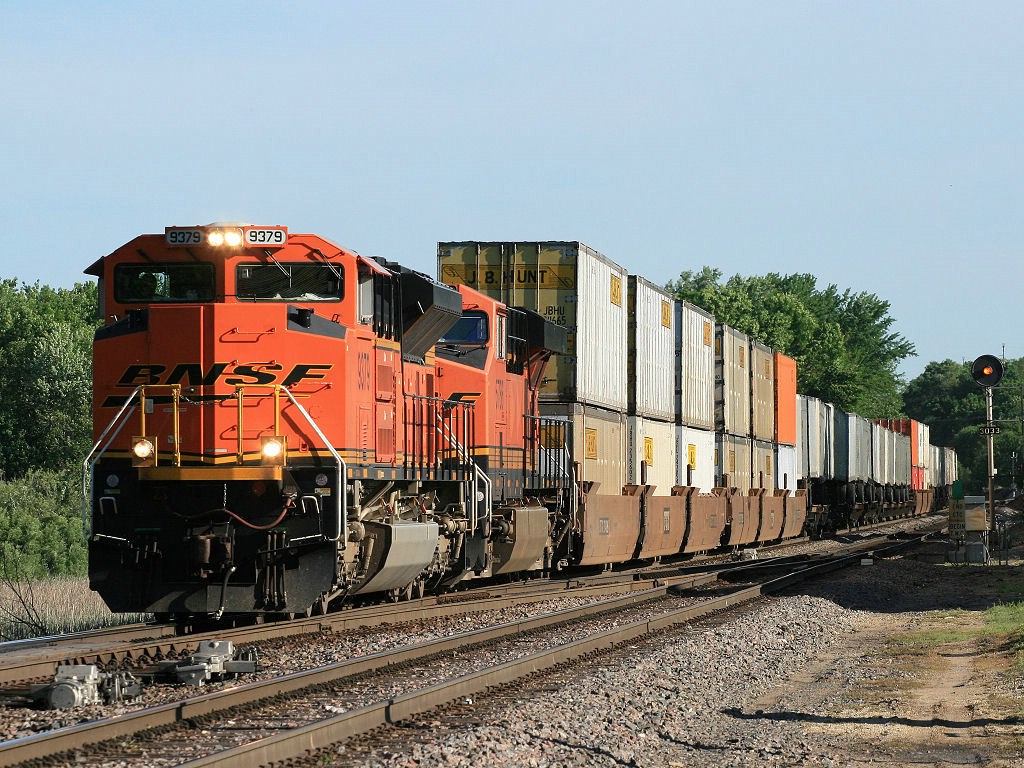 BNSF 9379